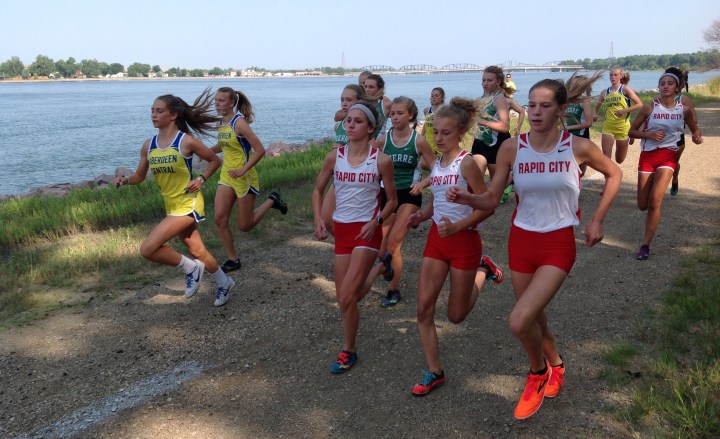 Dual-Sport Athletes Run onto Cross Country Podium – The Pine Needle